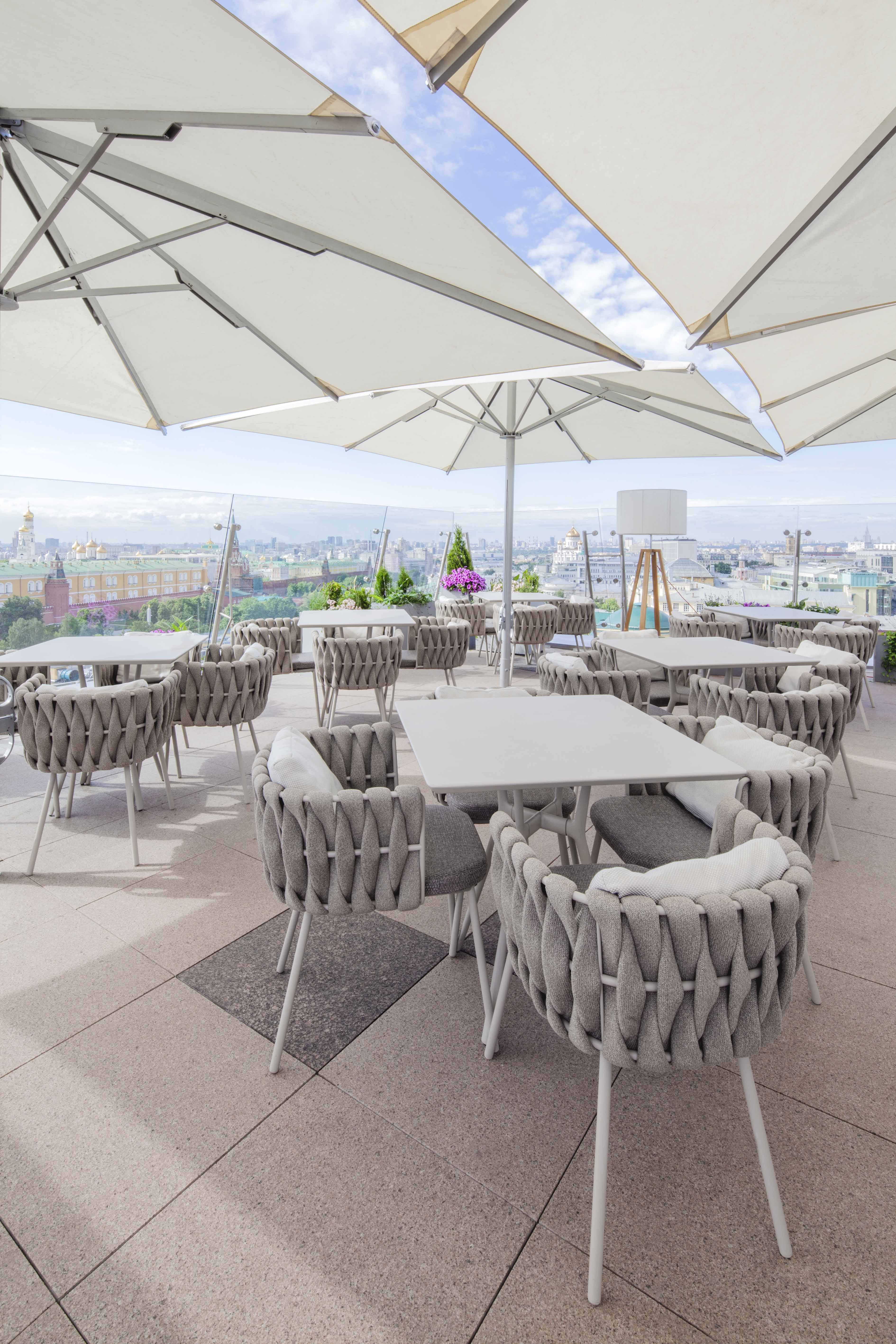 The Ritz Carlton Moskau / O2 Lounge Terrace | destilat Design Studio ...