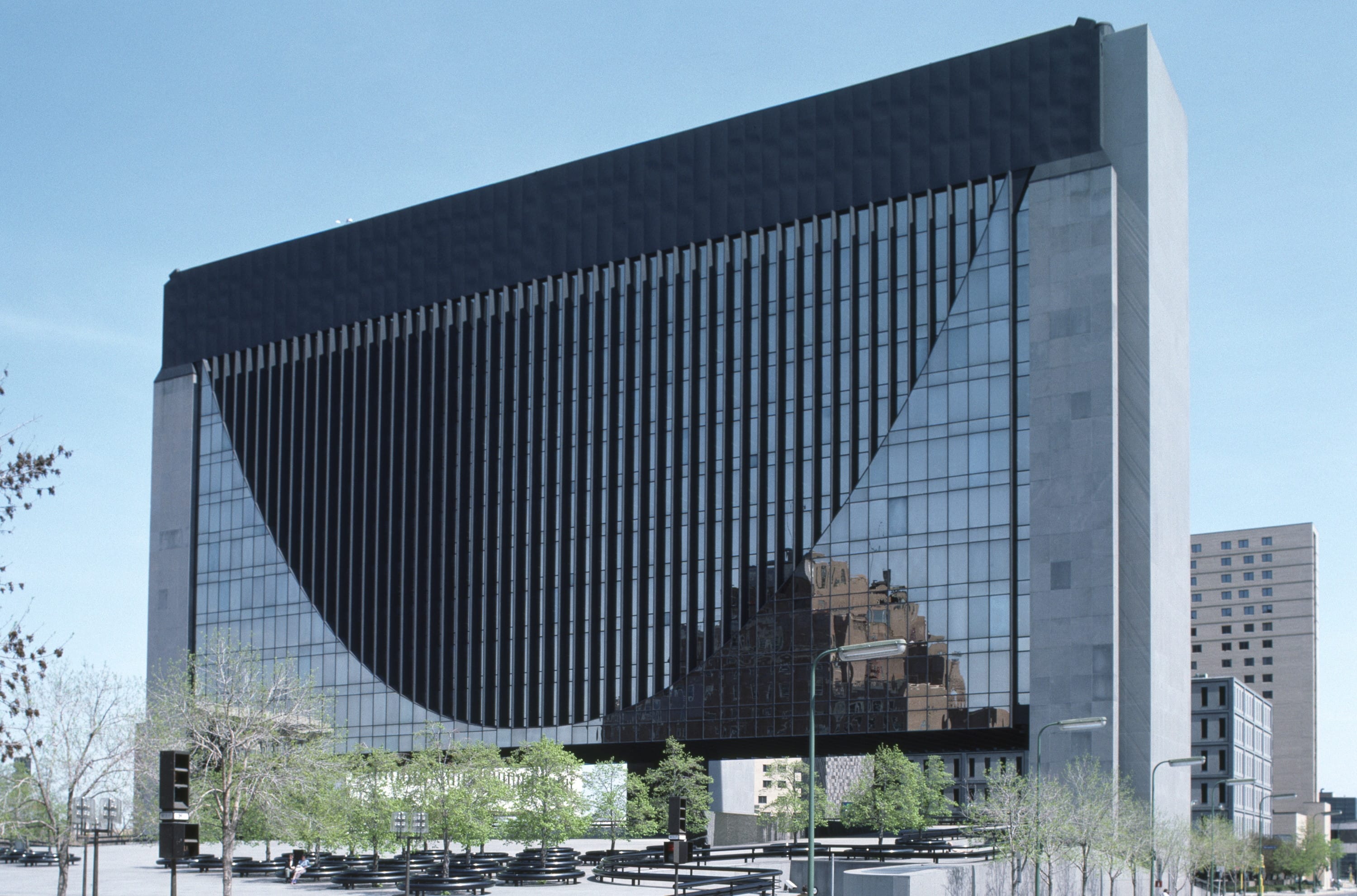 Gunnar Birkerts, founder of Gunnar Birkerts and Associates, has died ...