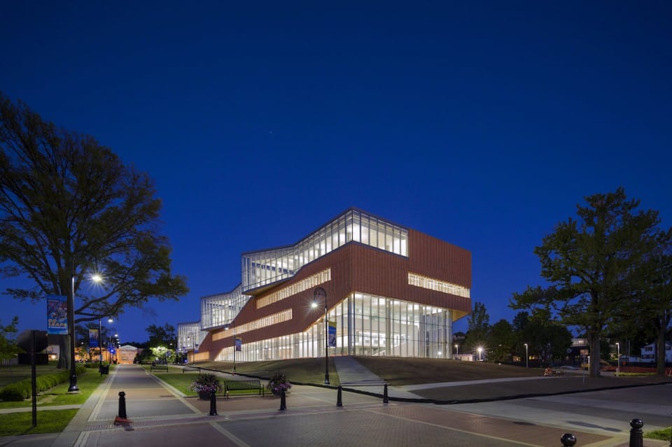 The WEISS/MANFREDI-designed Kent State Center for Architecture and ...