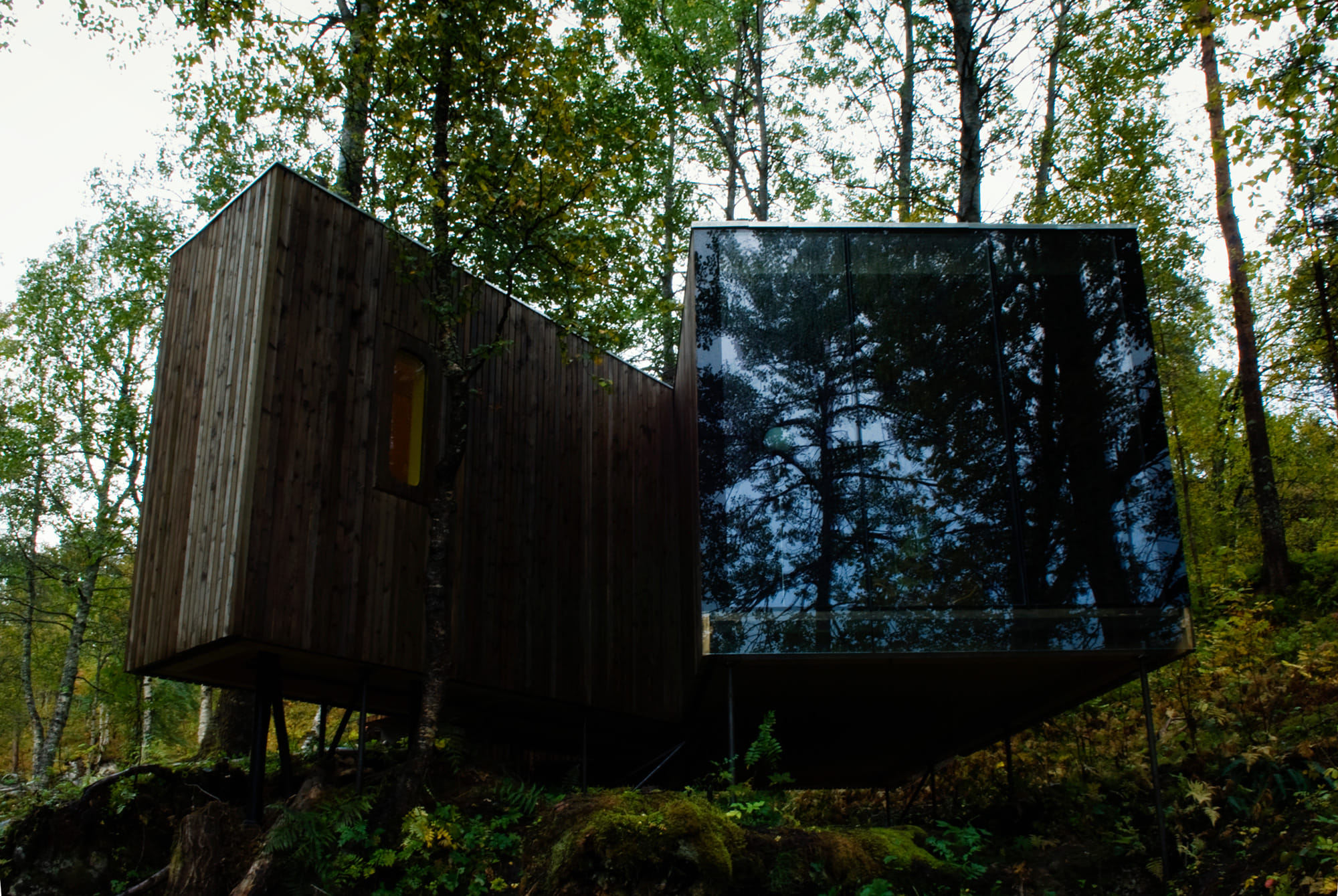 The real-life architecture of "Ex Machina" | Gallery | Archinect