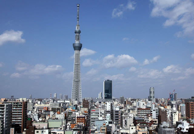 Tokyo Opens World’s Tallest Tower to About 200,000 People | News ...