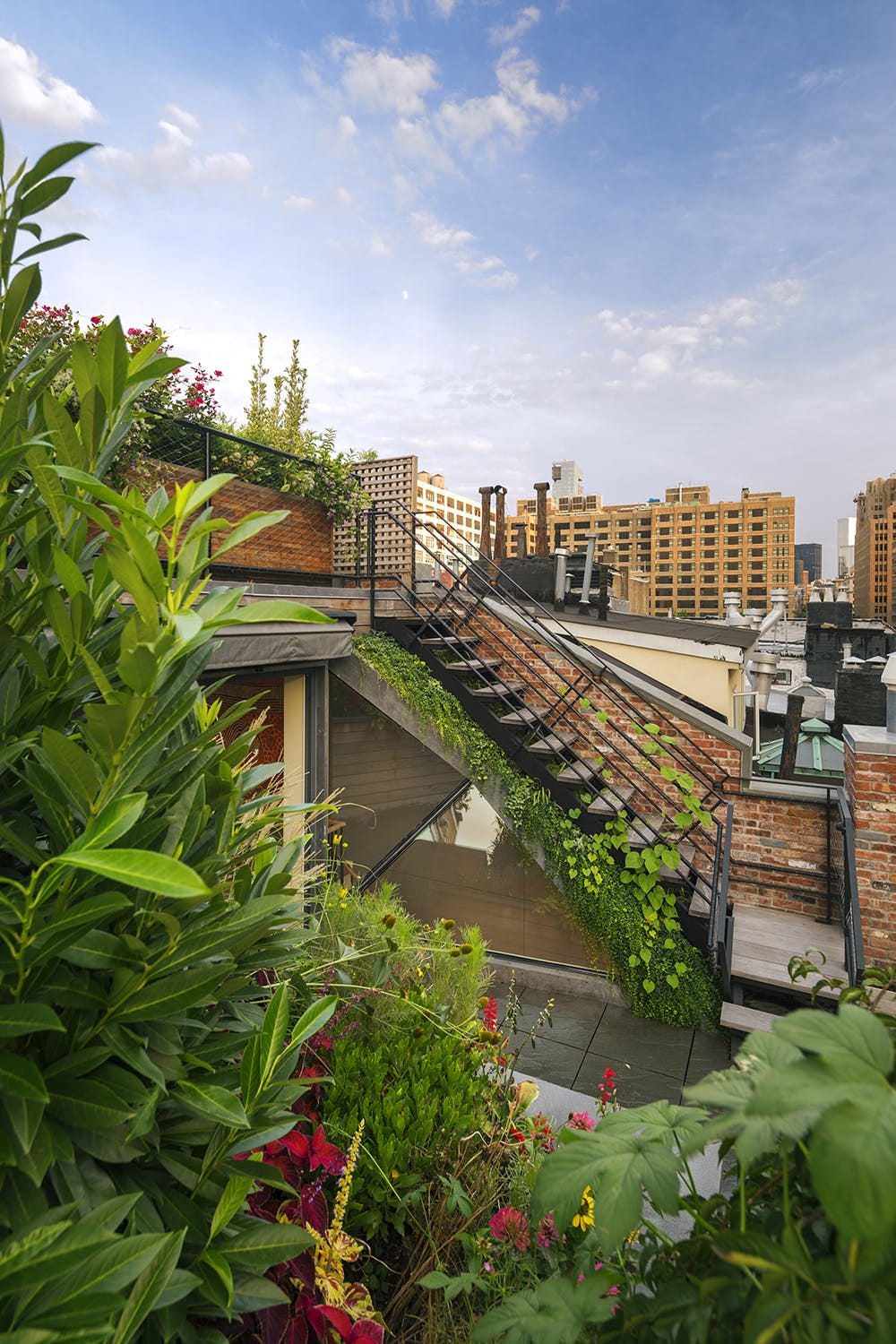 Biophilia: 10 examples of nature and architecture blending harmoniously ...
