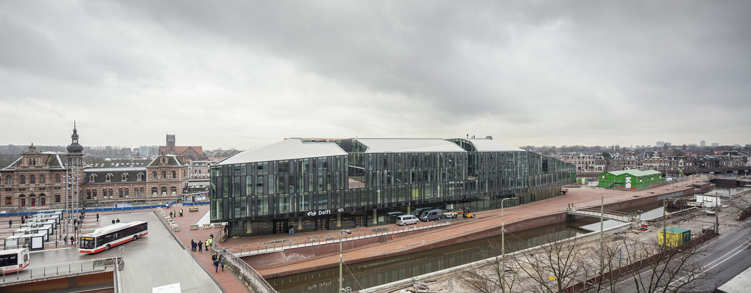 Mecanoo's newly opened Delft train station hall stays true to its city ...