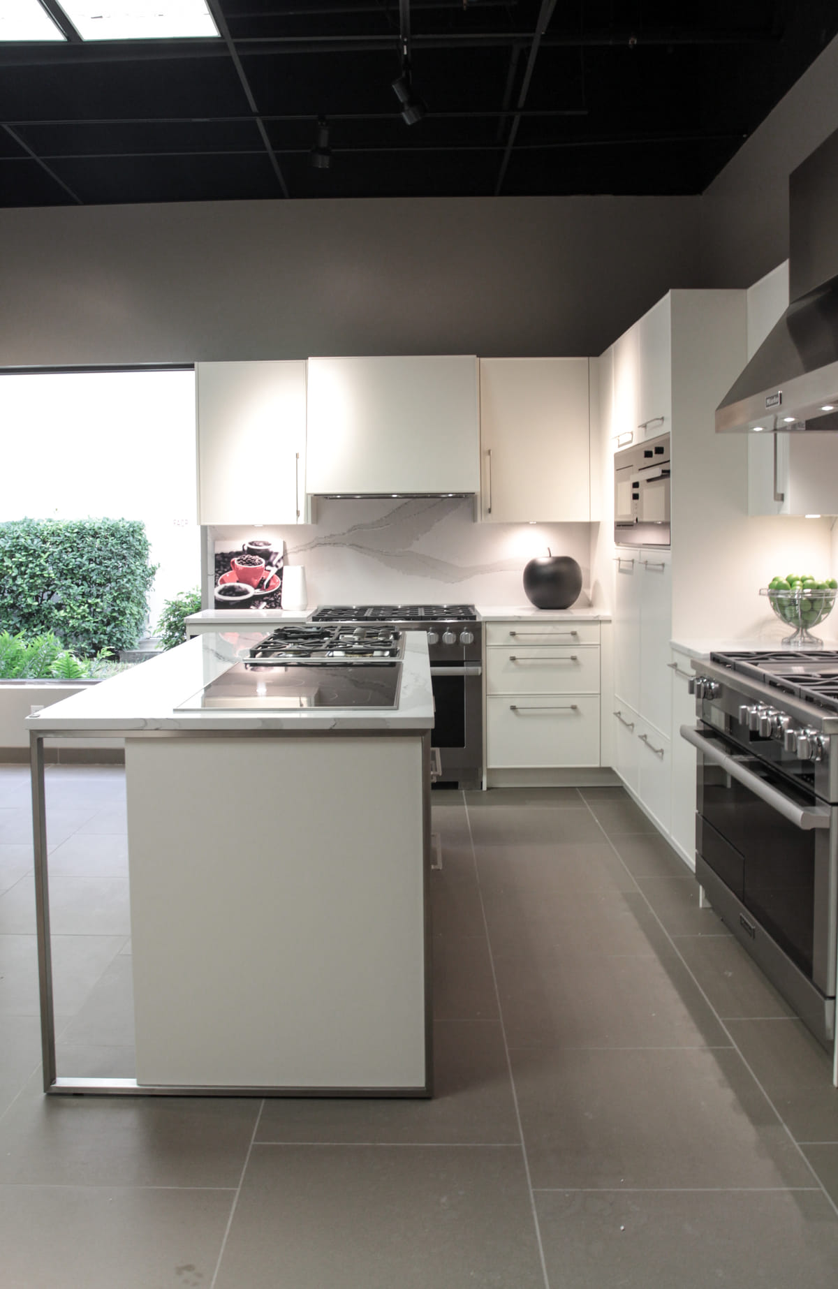 Professional Miele Display | Schwarzmann LLC | Archinect