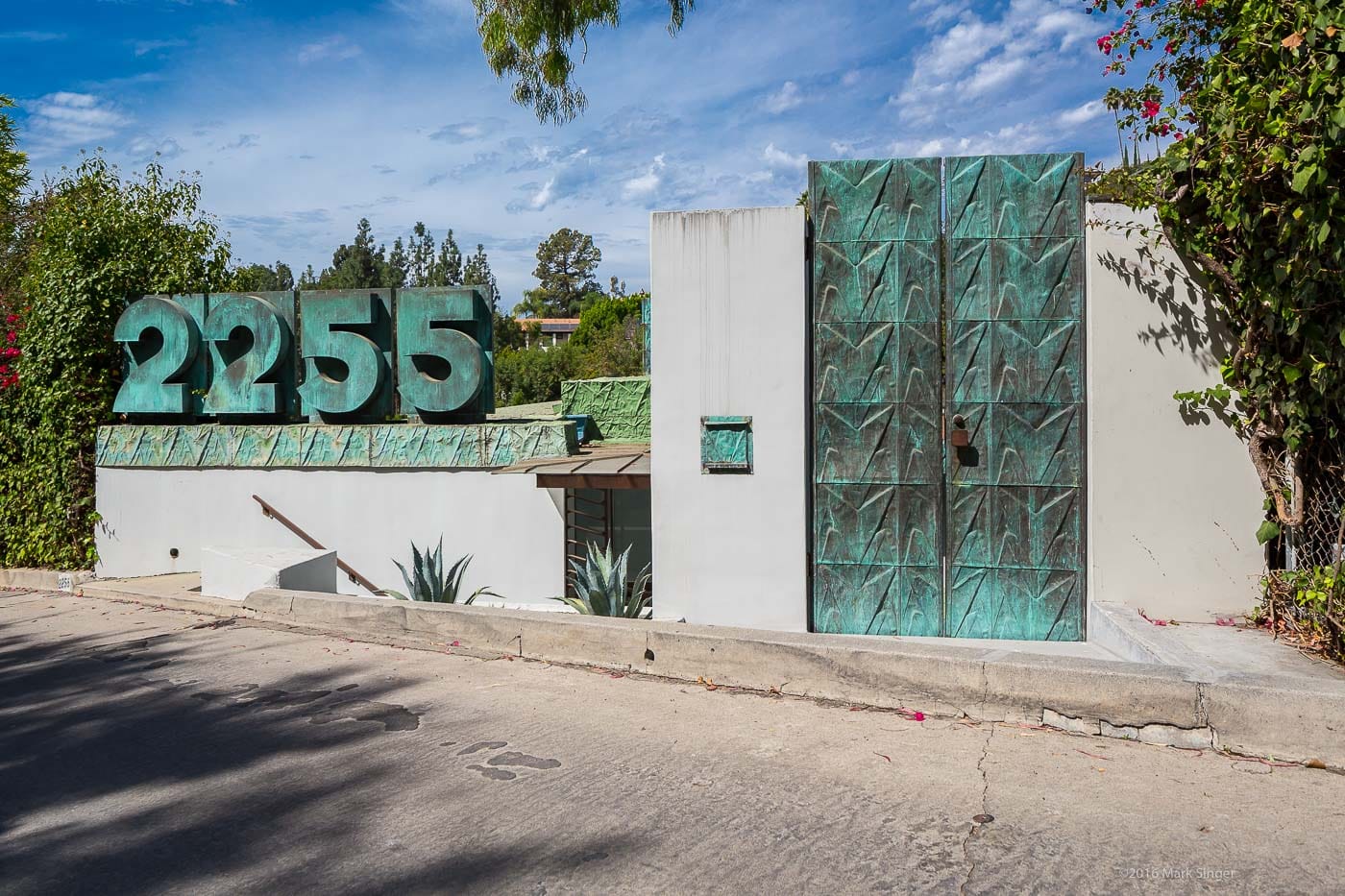 Lloyd Wright's LA Samuel-Novarro House for sale | Gallery | Archinect