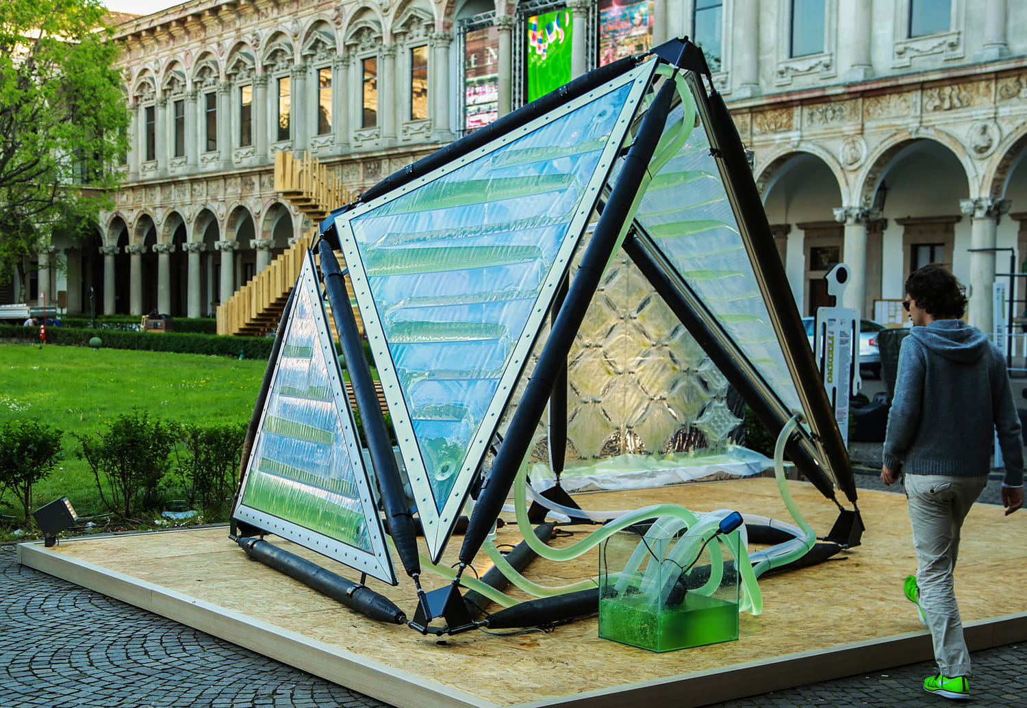 The Urban Algae Canopy shows the power of "algaetecture" for Milan Expo ...